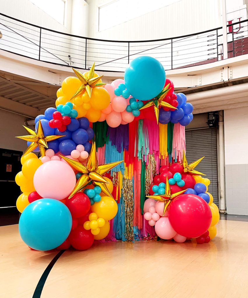 Party Pop Streamer Wall | Just Peachy