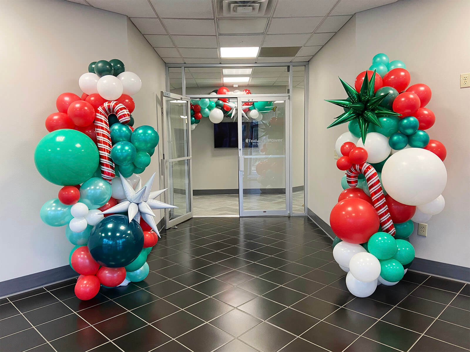 Christmas Party Post - Balloon Party & Event Decor - Just Peachy