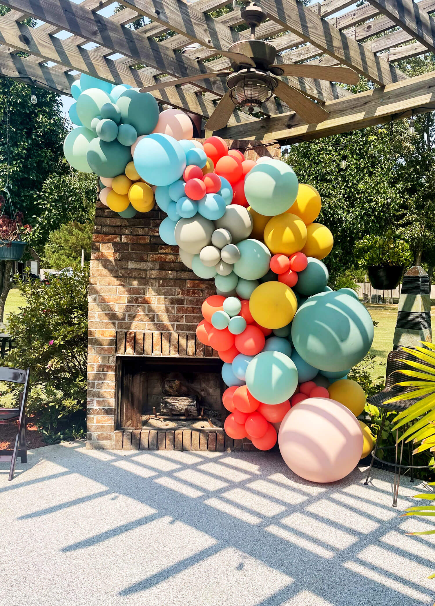 Just Peachy | Family Reunion Balloon Decor | Little Rock, Arkansas