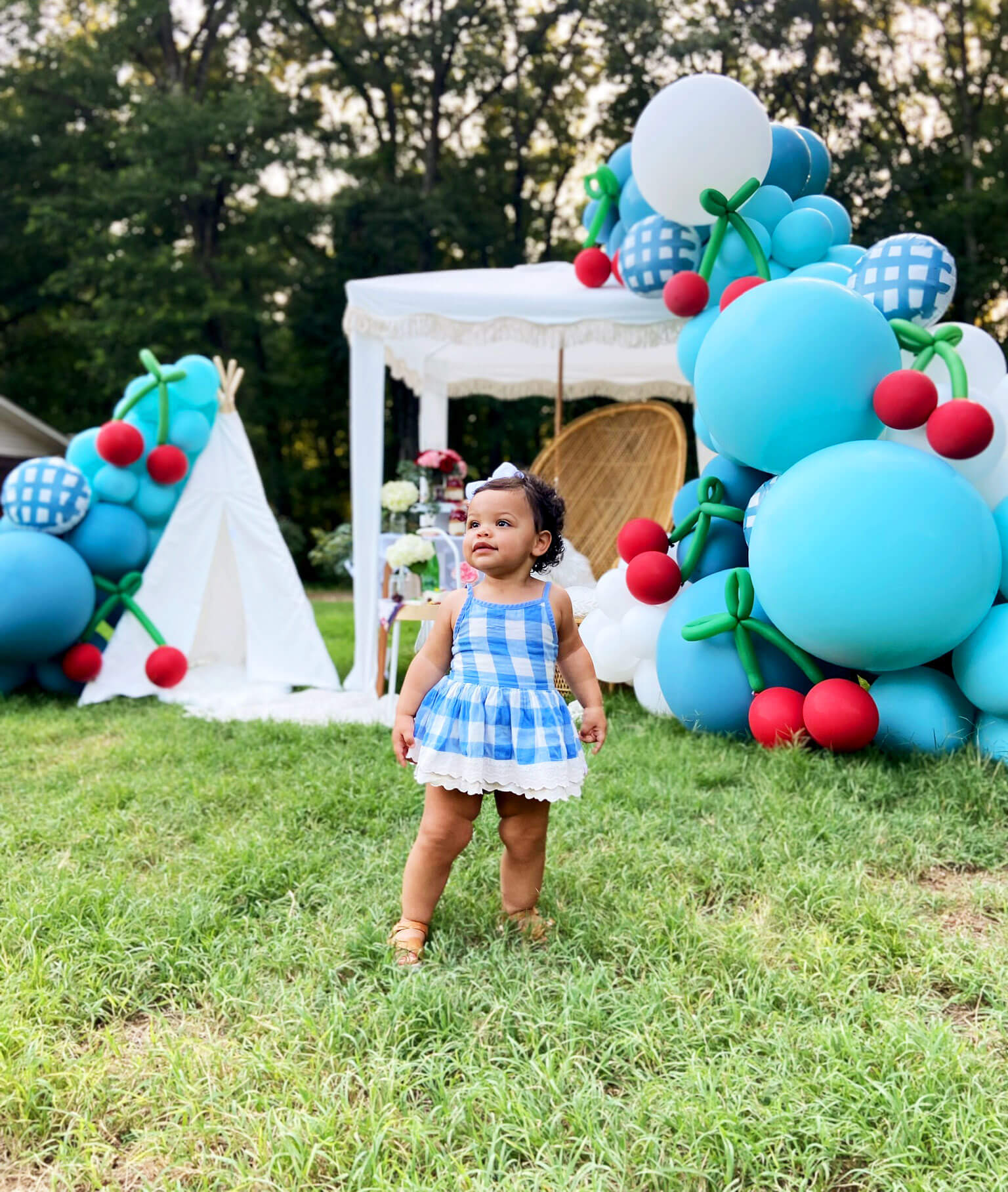 Just Peachy | Custom Balloon Installations | Little Rock, Arkansas